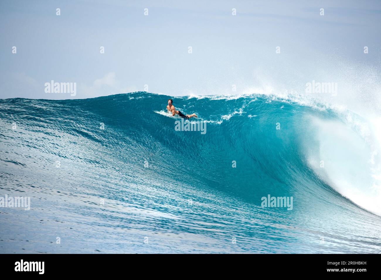 Avoiding someone hi-res stock photography and images - Alamy