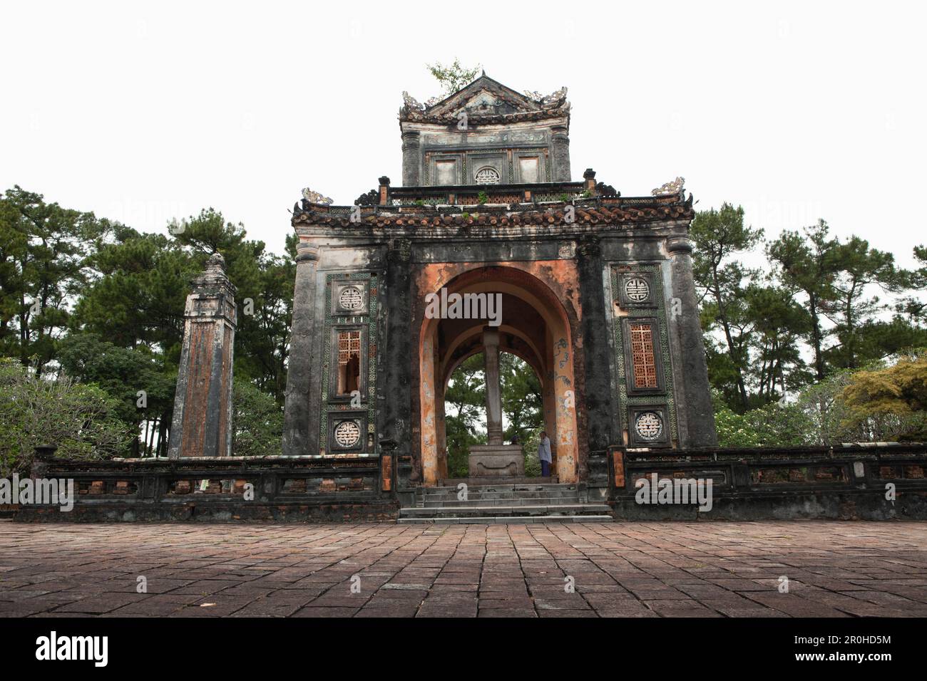 VIETNAM, Hue, an outdoor shrine at the Tu Duc Tomb Stock Photo - Alamy