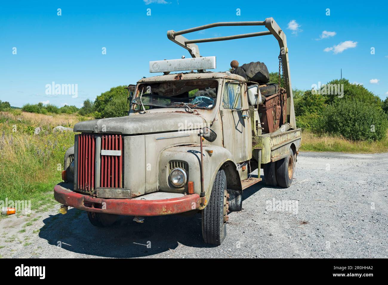 Old ruined truck abandoned hi-res stock photography and images - Alamy