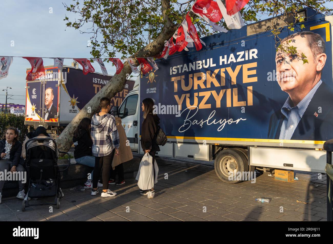 Erdogan presidential campaign stand hi-res stock photography and images ...
