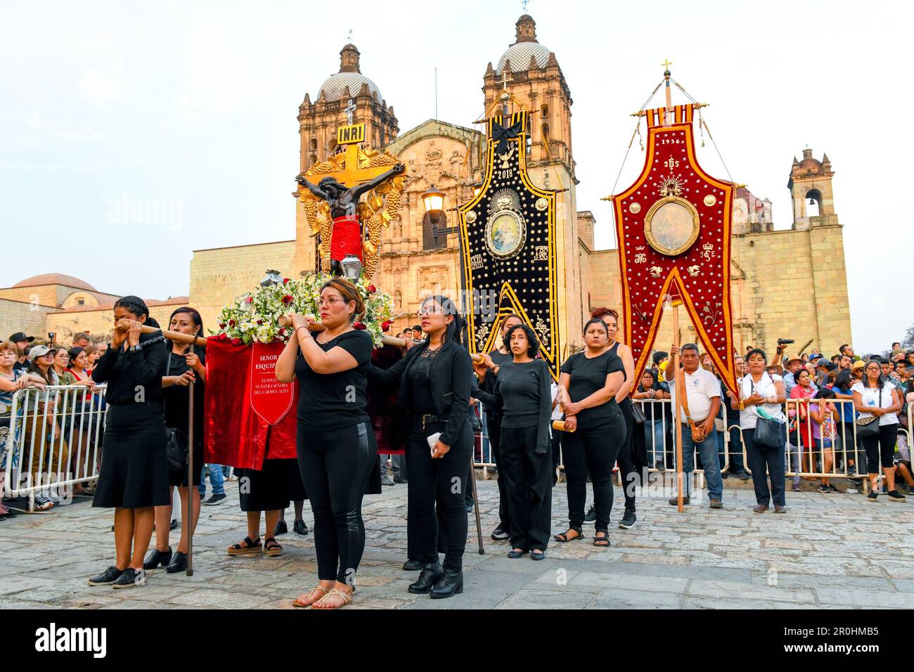 Easter mexico religious parade hi-res stock photography and images - Alamy