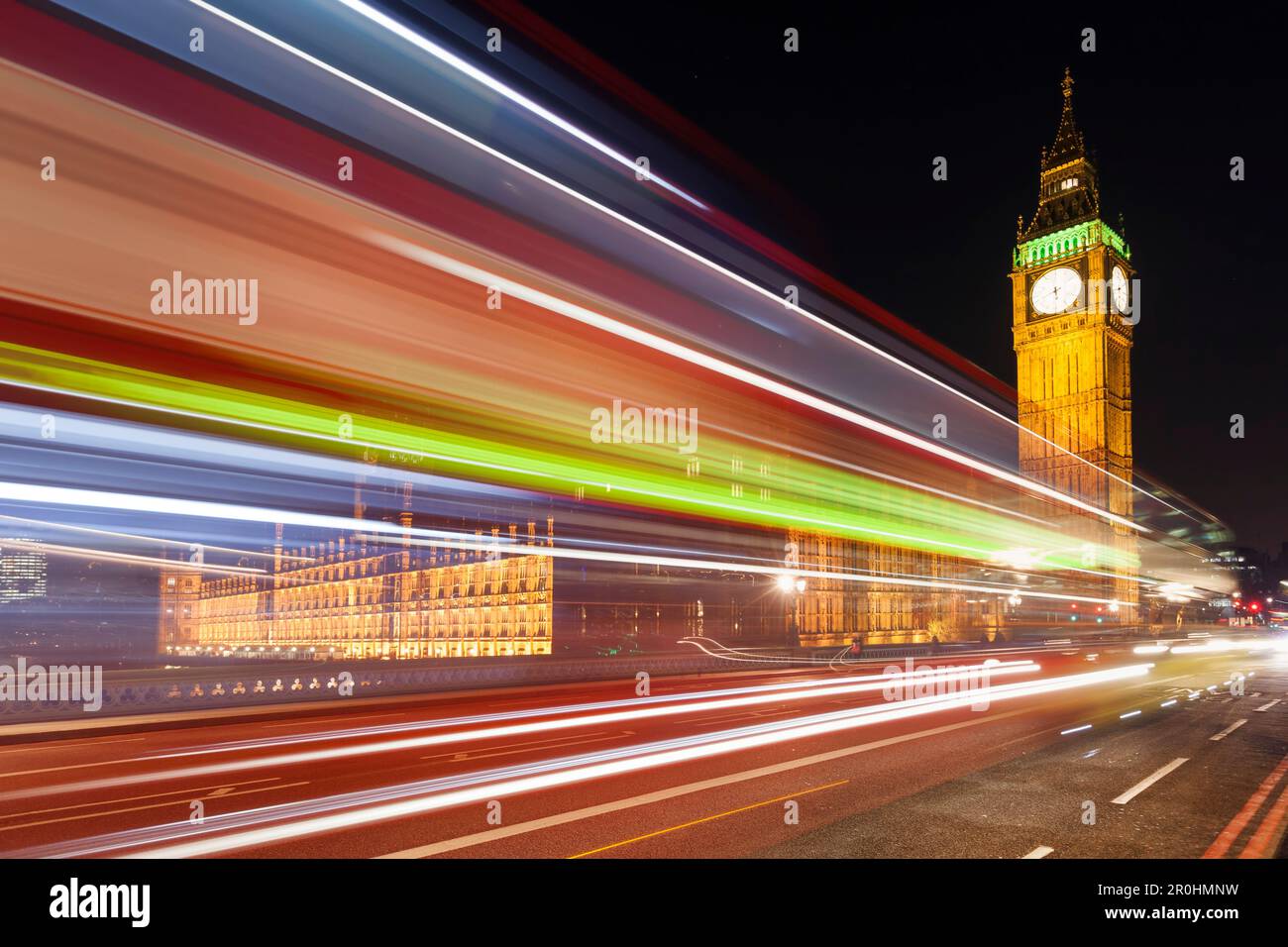 Palace of Westminster with Elizabeth Tower at night, London, England ...