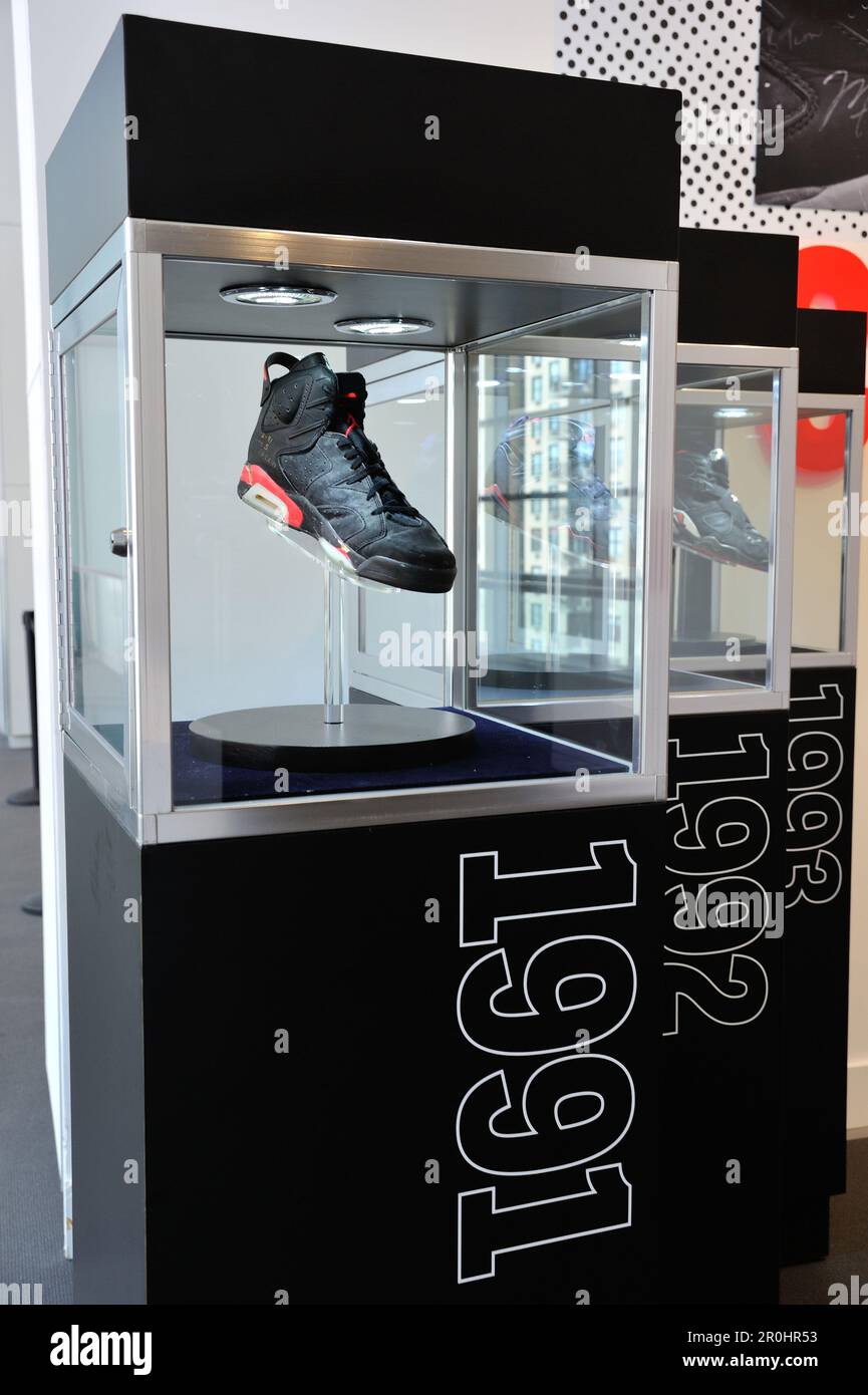 New York, USA. 08th May, 2023. The Dynasty Collection: The Complete Set ...