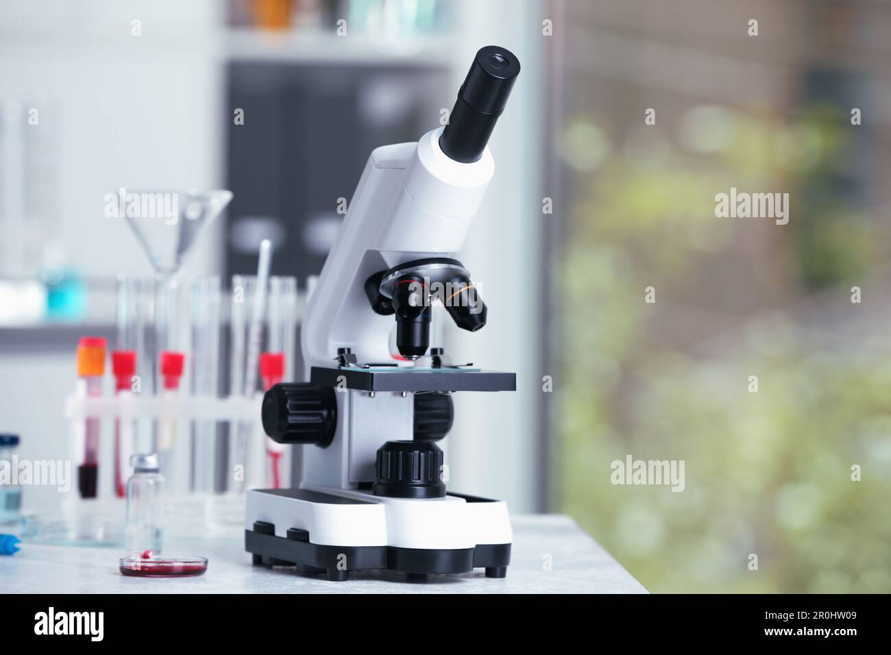 Light gray microscope hi-res stock photography and images - Alamy