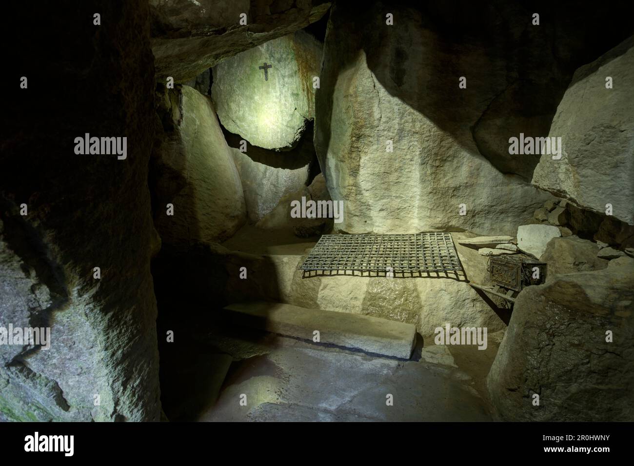 Sasso spicco, grotto with bed of St. Francis, La Verna, Franciscan ...