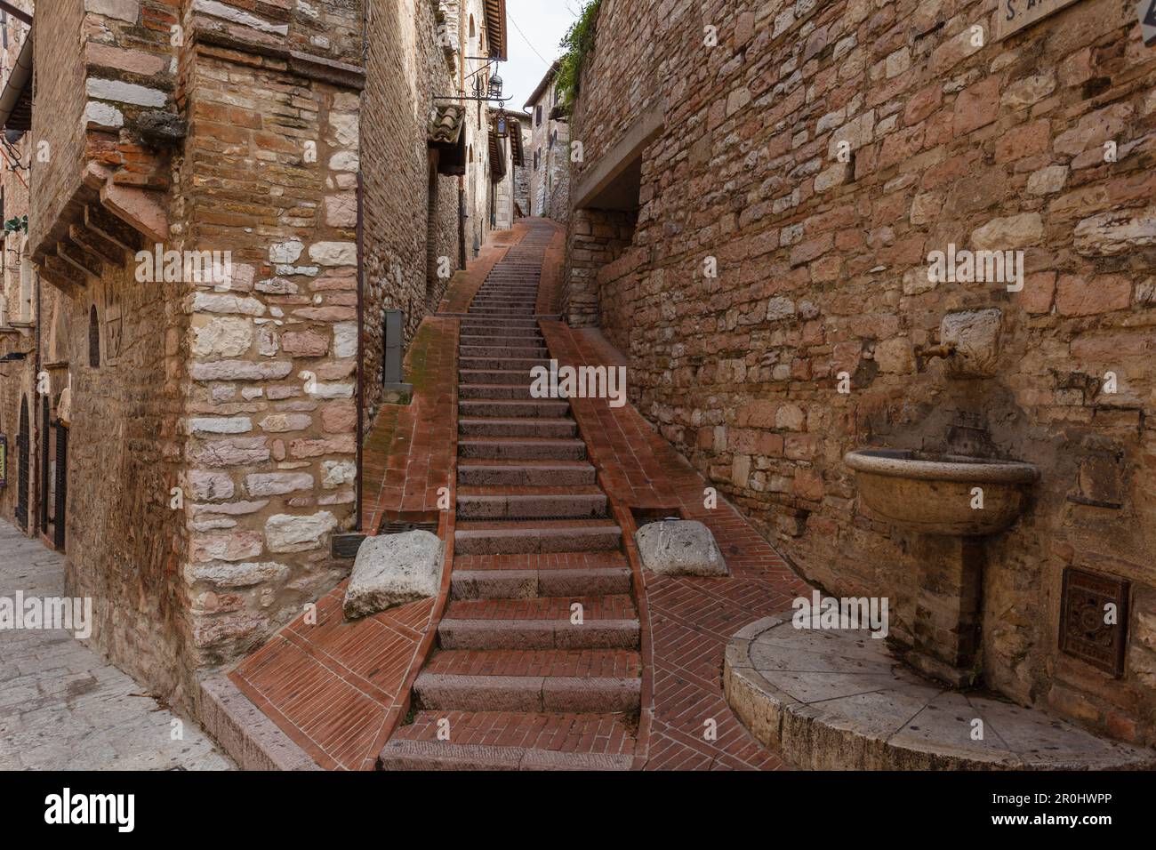 Steps in an alley from Via de San Francesco, Assisi, UNESCO World ...