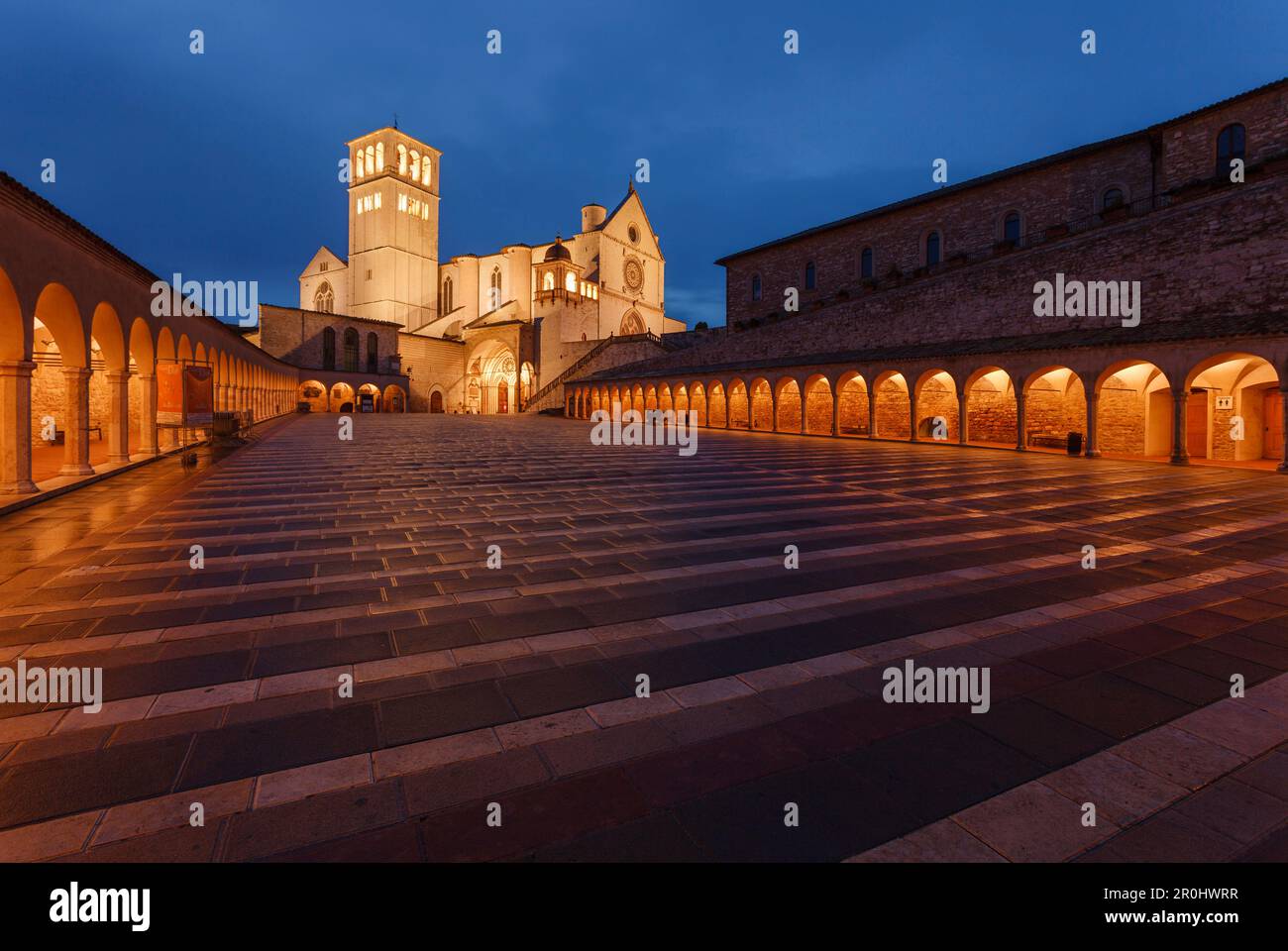 Arcades, ascend to Basilica of San Francesco d Assisi, Assisi, UNESCO ...
