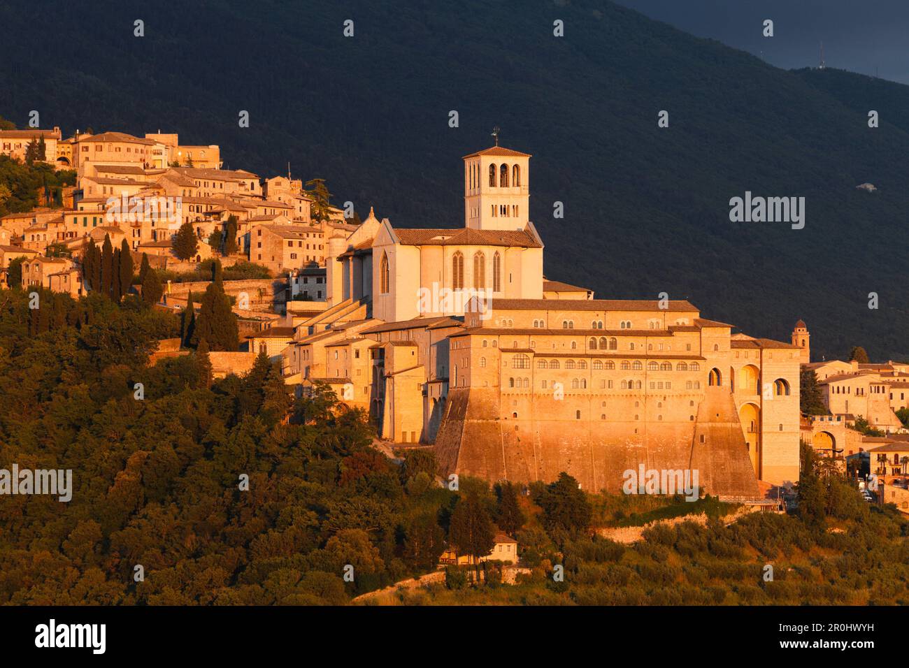 Assisi with Basilica of San Francesco d Assisi, UNESCO World Heritage ...