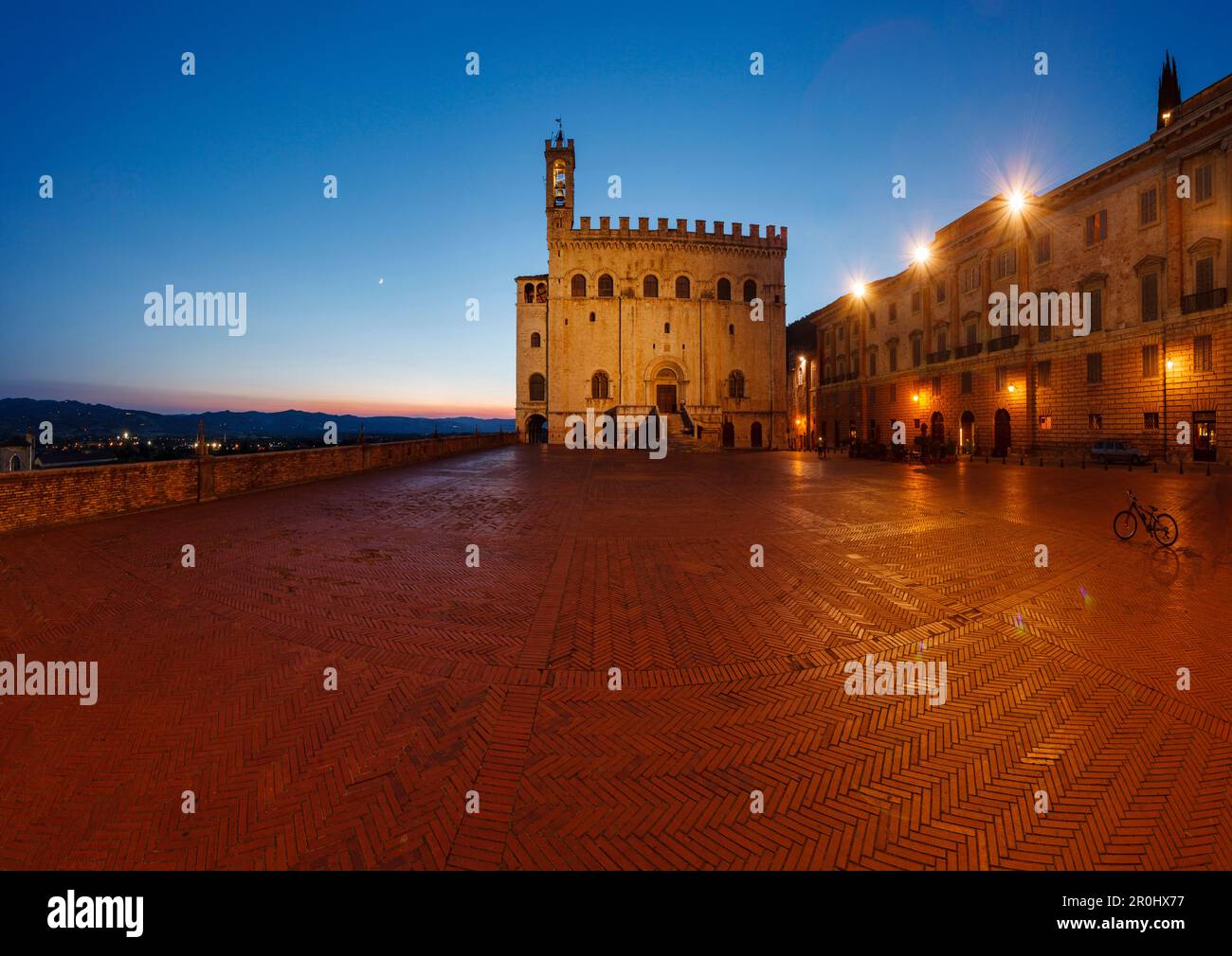 Palazzo dei Consoli, town hall from the 14th. century, Piazza della ...