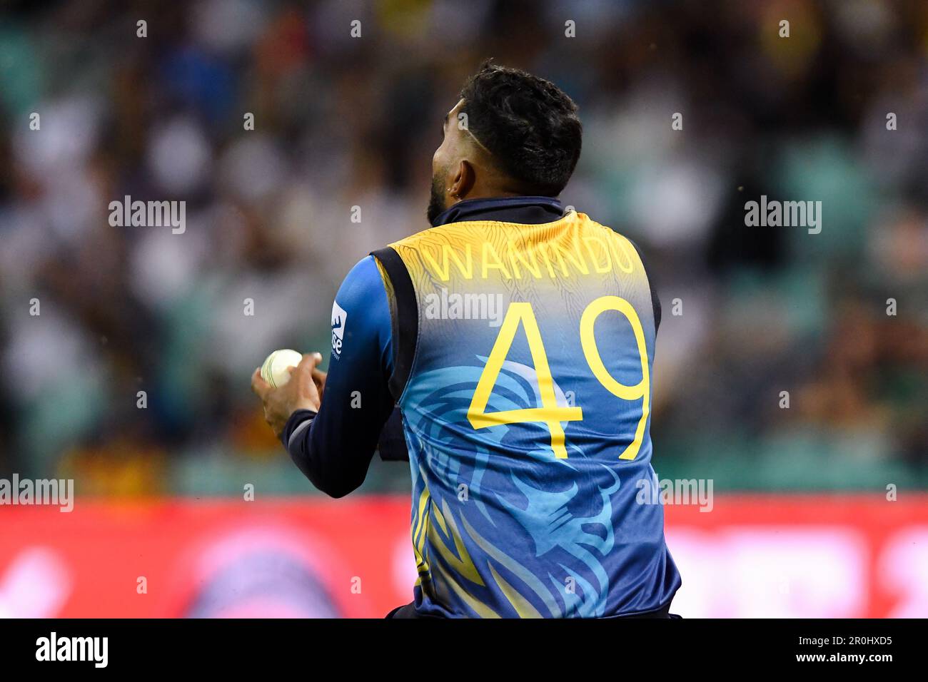 Wanindu hasaranga cricket player hi-res stock photography and images ...