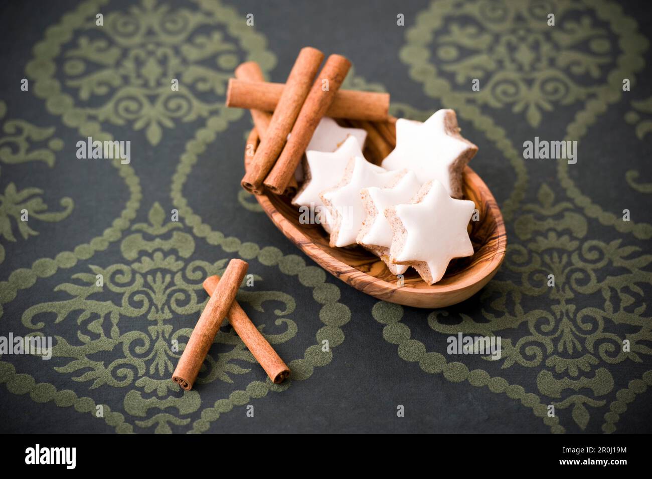 Star shaped forms hi-res stock photography and images - Alamy