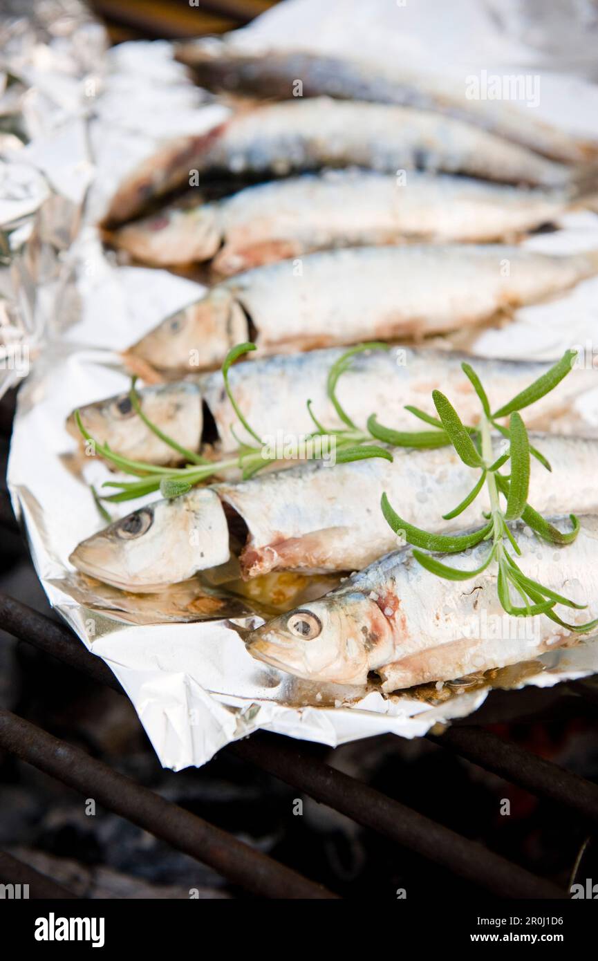 Fish grill portugal hi-res stock photography and images - Alamy