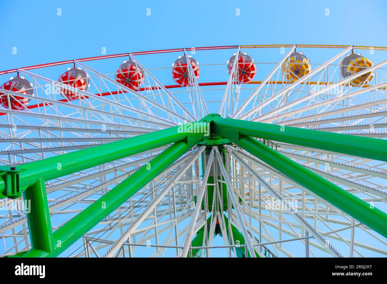 Ferris Wheel Structure . Amusement park Stock Photo - Alamy