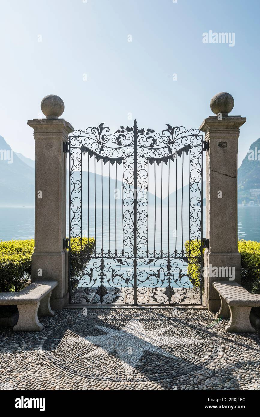 Parco civico hi-res stock photography and images - Alamy