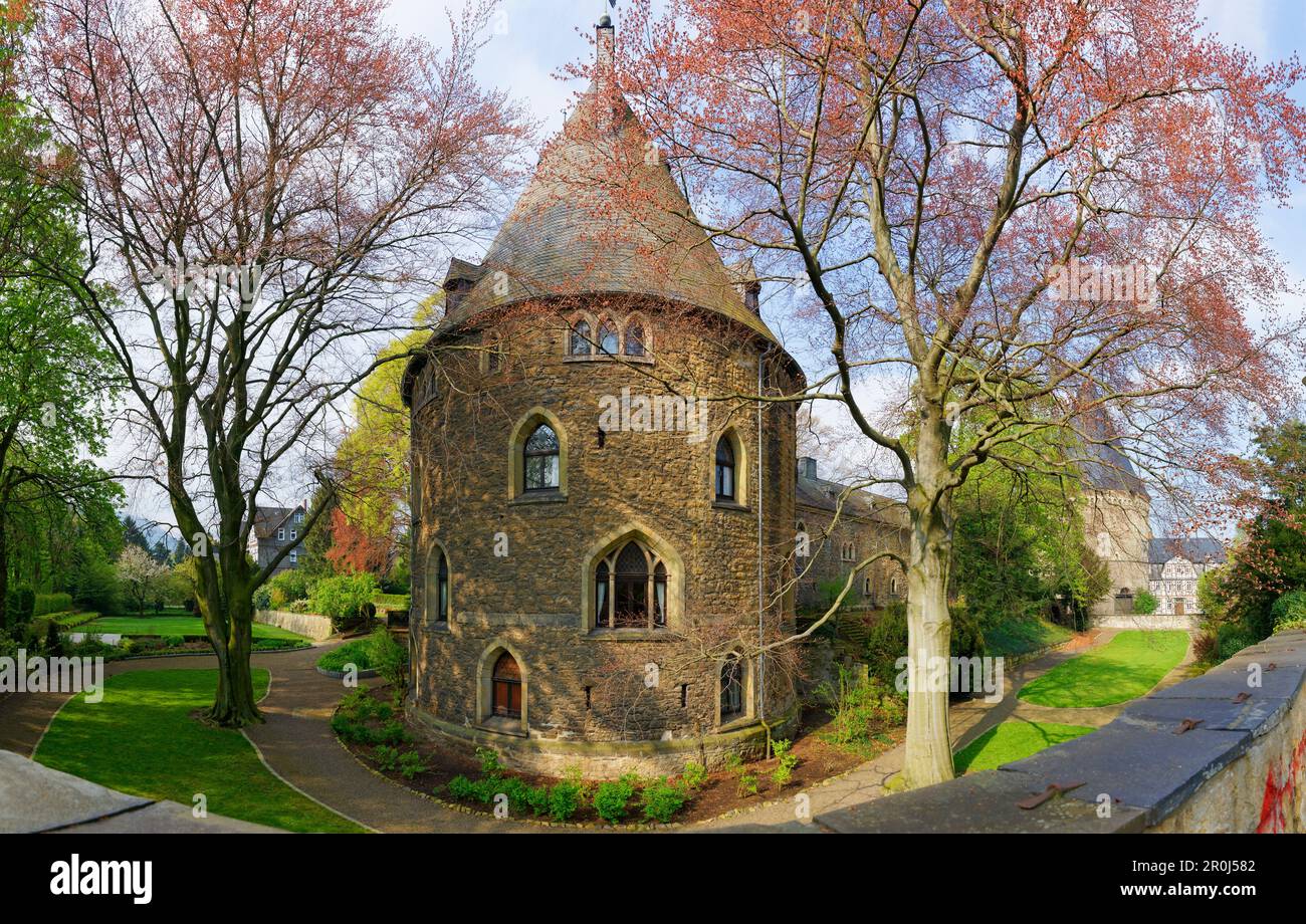 Broad gate hi-res stock photography and images - Alamy