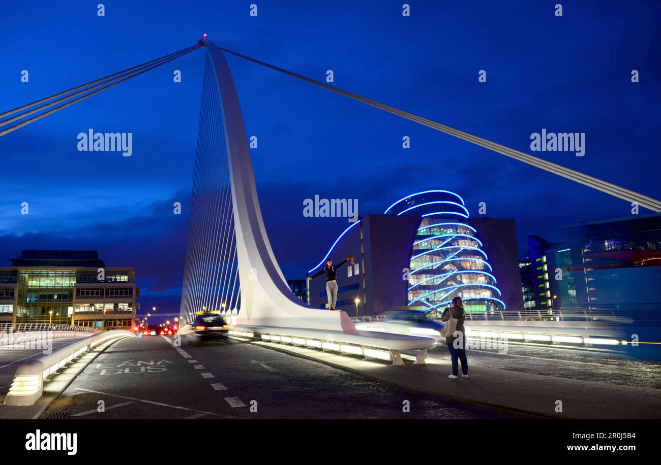 Dublin docklands old photo hi-res stock photography and images - Alamy