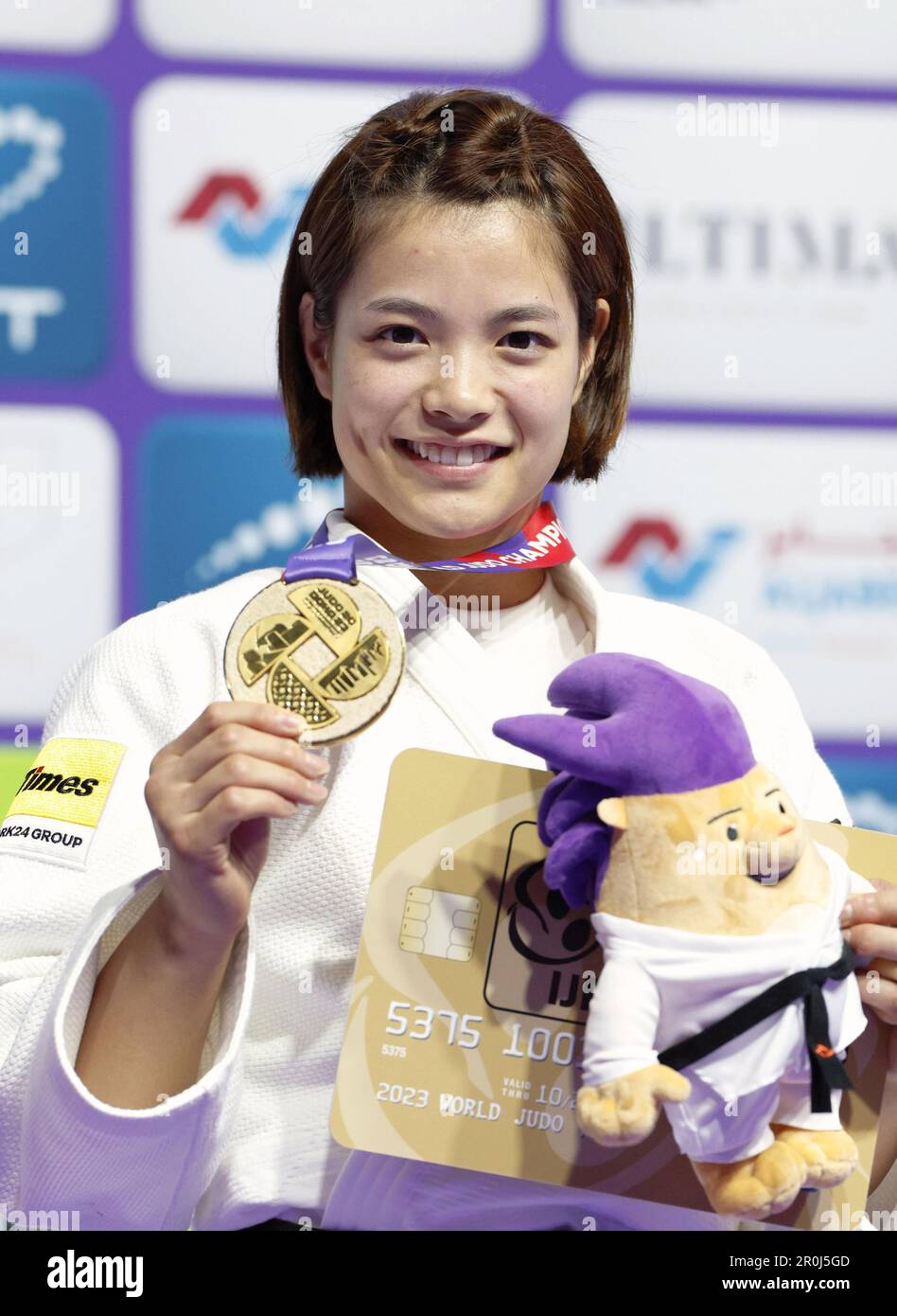 Japanese Tokyo Olympics gold medalist Uta Abe celebrates after claiming ...