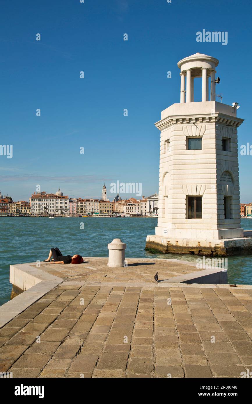 Small lighthouse at the entrance to the marina on Isola di San Giorgo ...