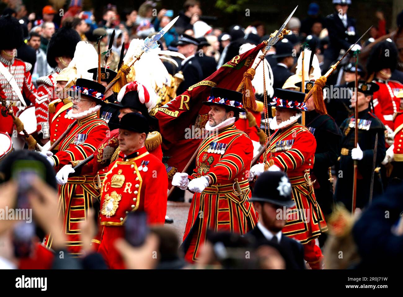 Military procession makes its way down the Mall following King Charles ...