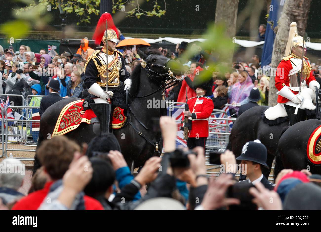 Military procession makes its way down the Mall following King Charles ...