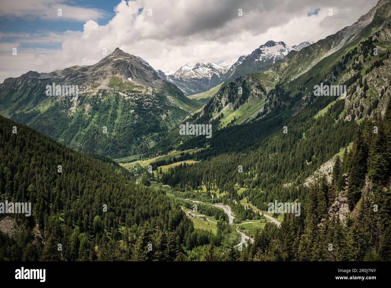 View of alpine peaks around Lake Silvaplana near St. Moritz, border ...
