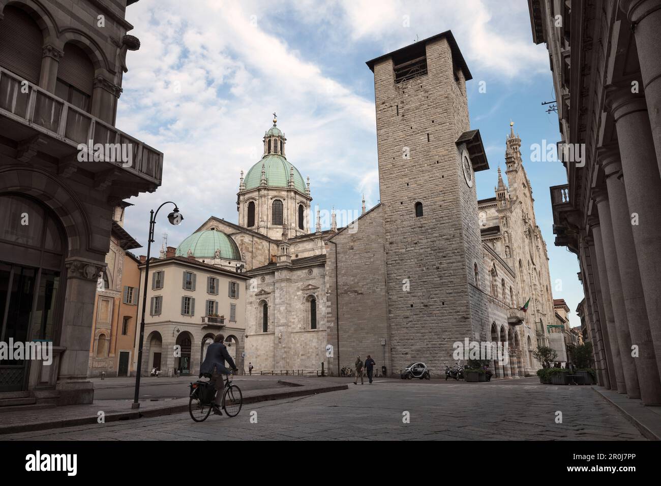 Como Cathedral in the historical center, Lake Como, Lombardy, Italy ...