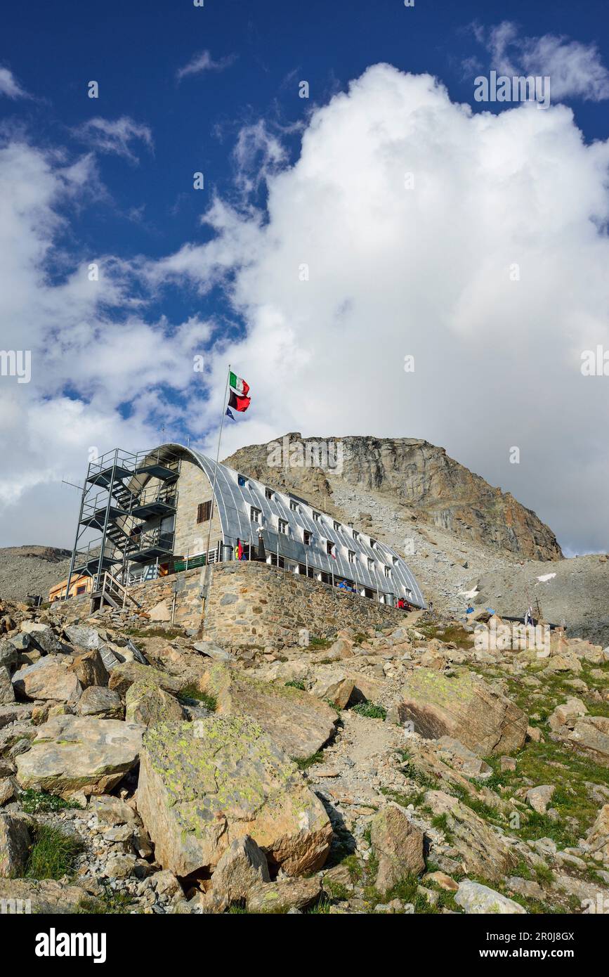 Hut Rifugio Vittorio Emanuele II, Gran Paradiso, Gran Paradiso ...