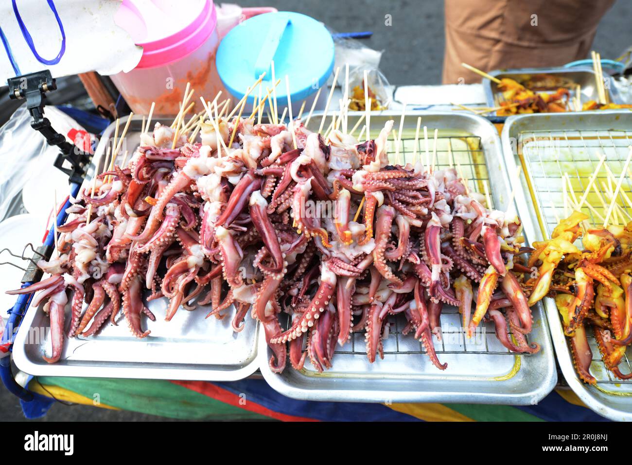 Octopus asia hi-res stock photography and images - Alamy