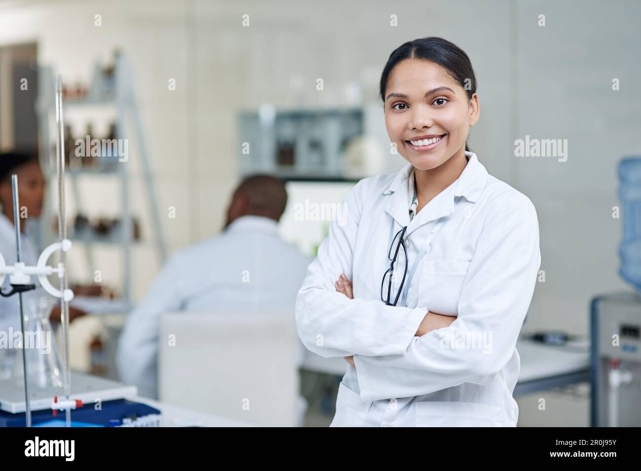 Making marvellous discoveries about the world through science. Portrait ...