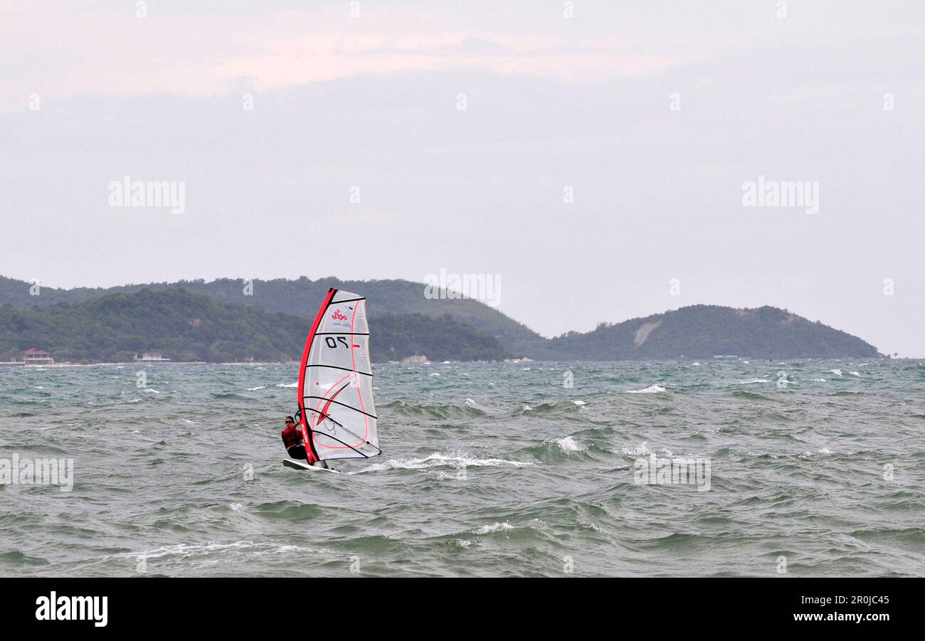 Windsurfing in the Gulf of Thailand near Pattaya Stock Photo - Alamy