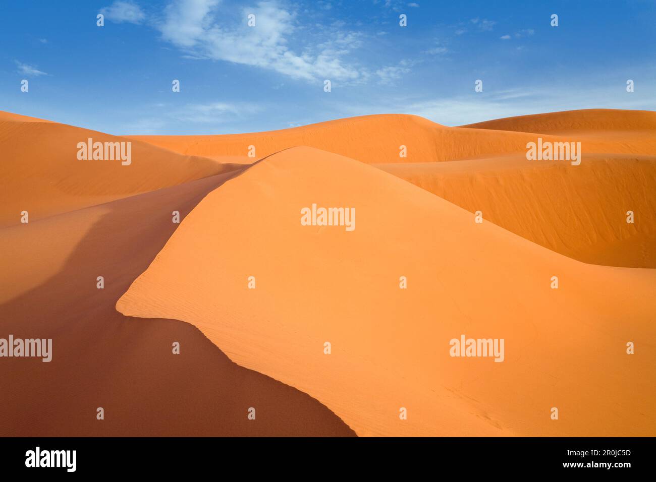 Sanddunes in the libyan desert, Sahara, Libya, North Africa Stock Photo ...