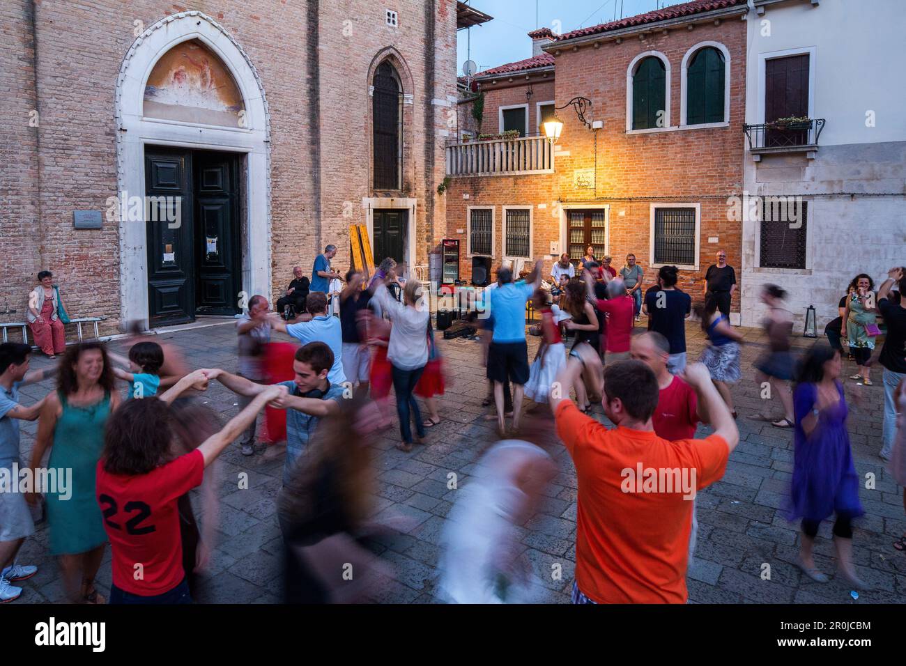 Polka dance italy hi-res stock photography and images - Alamy