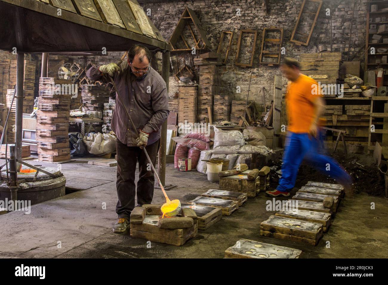 traditional sandcasting technique, Valese Foundry, Semenzato Carlo ...
