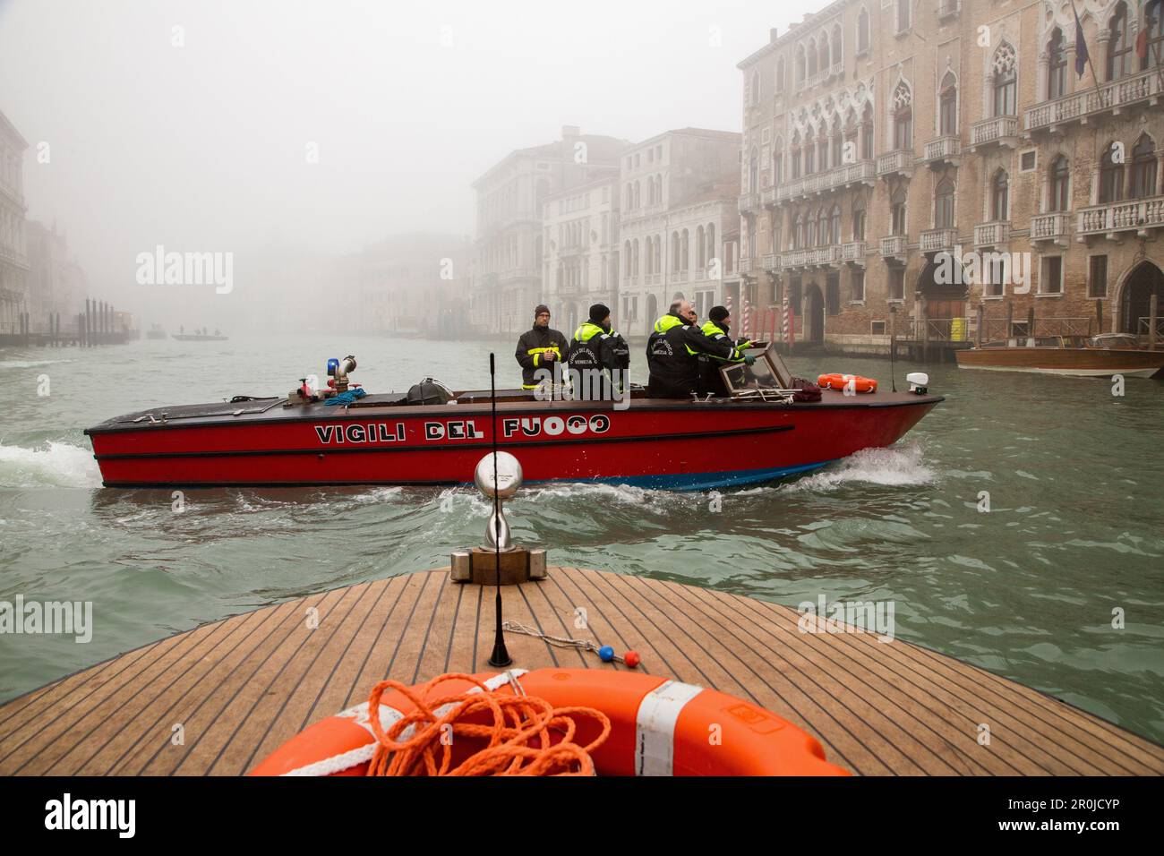 Central Fire Department, Rio di Ca' Foscari, fire department boat ...