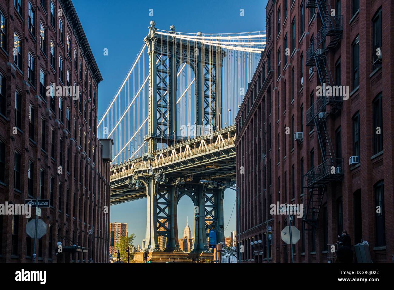 Manhattan Bridge and Empire State Building, Dumbo, Brooklyn, New York ...