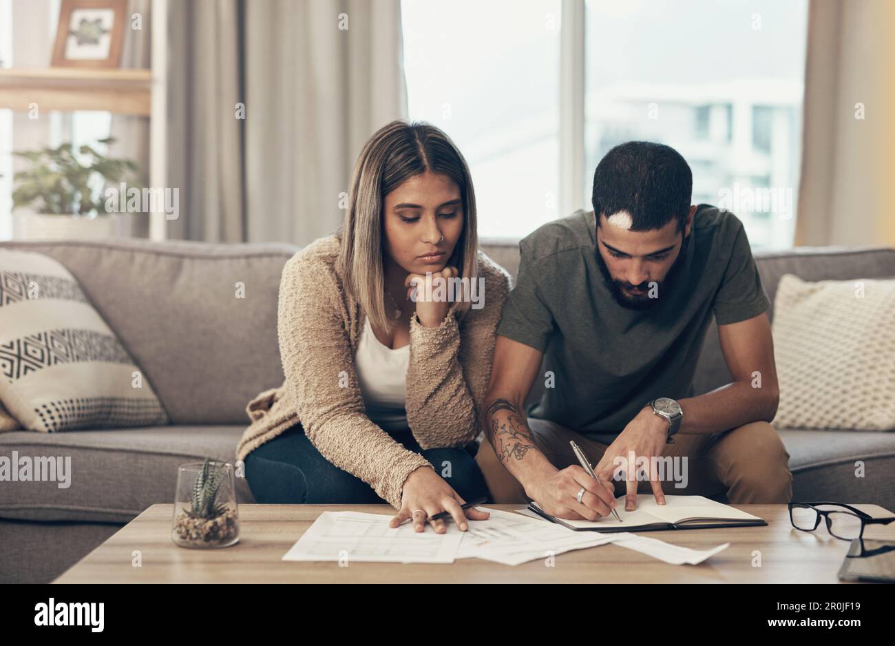 Couple getting information hi-res stock photography and images - Alamy
