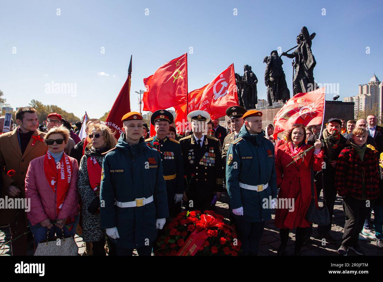 Servicemen and activists of the Communist Party of Russia (KPRF) at a ...