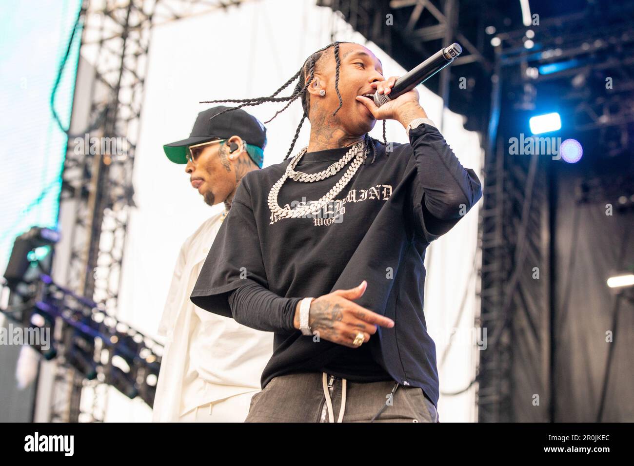Tyga E Chris Brown 2024 Chris Brown: Biography, Singer, Grammy Winner