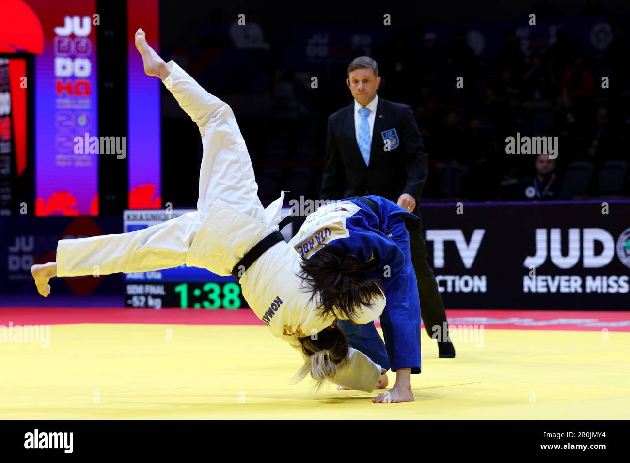 Ali Bin Hamad Al Attiyah Arena, Doha, Qatar. 8th May, 2023. (L-R) Distria Krasniqi (KOS), Uta ...