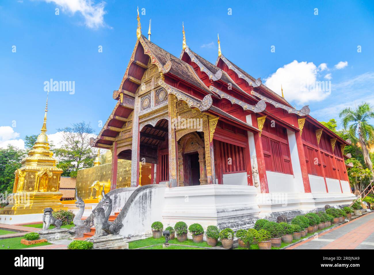 Buddhist temple of Wat Phra Sing, in Chiang Mai, Thailand Stock Photo ...