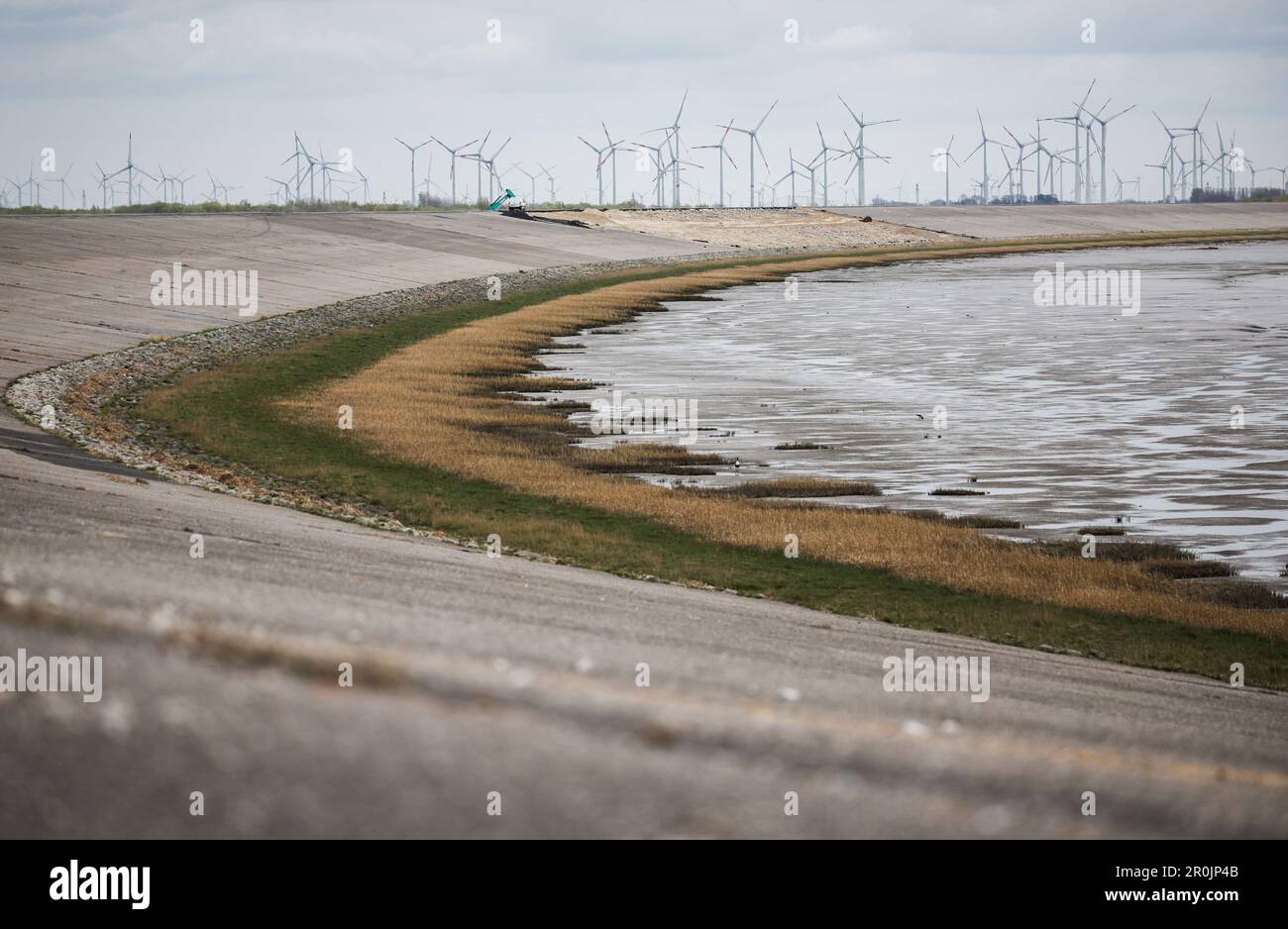 Vollerwiek, Germany. 03rd May, 2023. View across the asphalted dike at ...