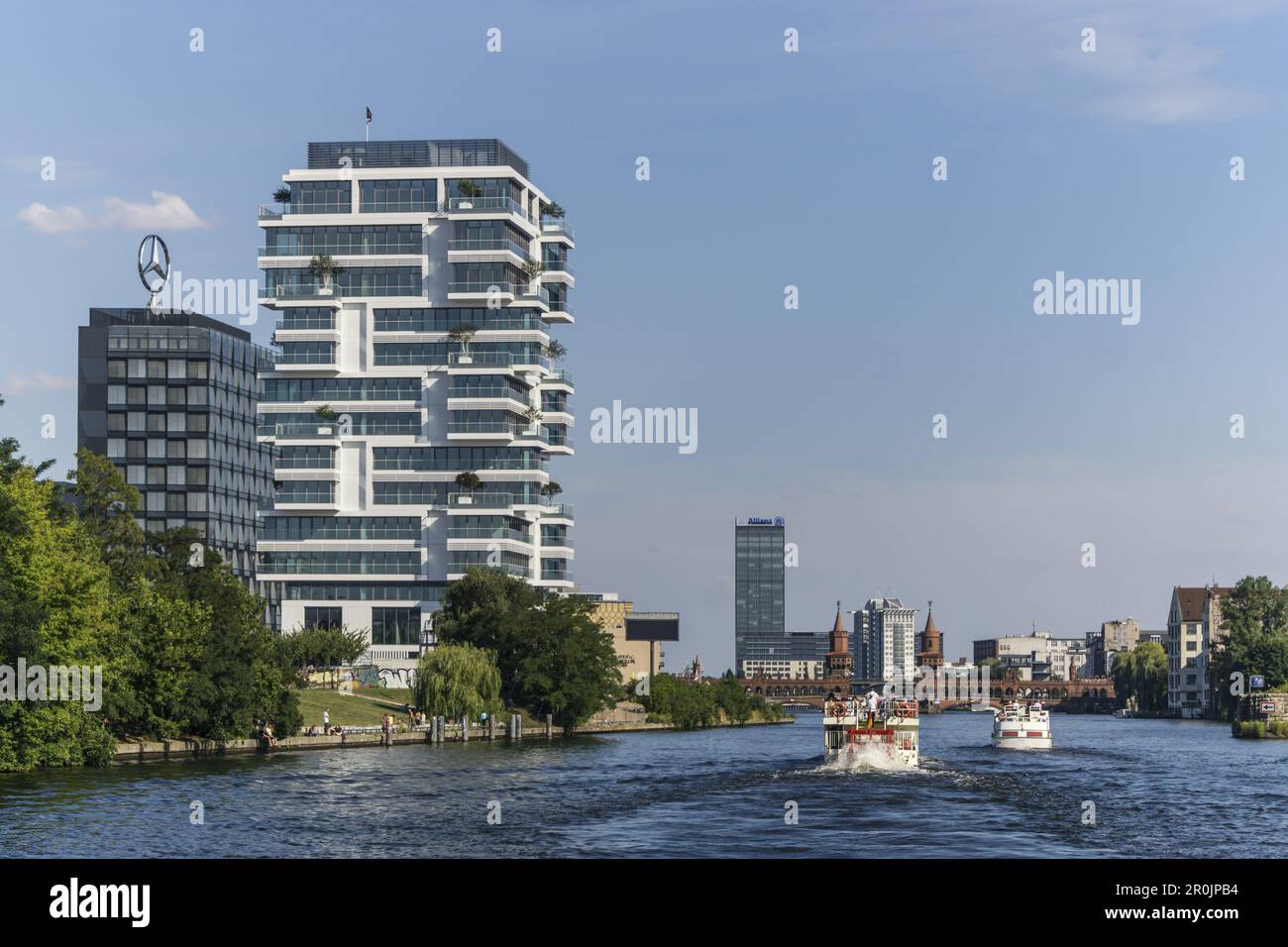 New Architecture, Media Spree, Mercedes, Living Levels, Tour boats ...