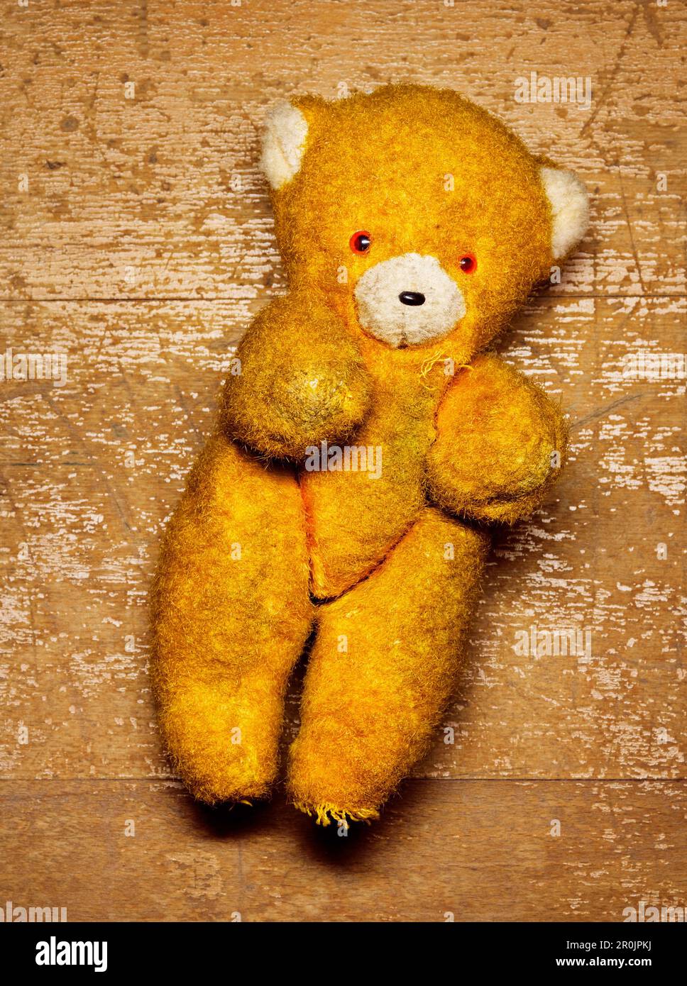 Teddy bear no eye hi-res stock photography and images - Alamy