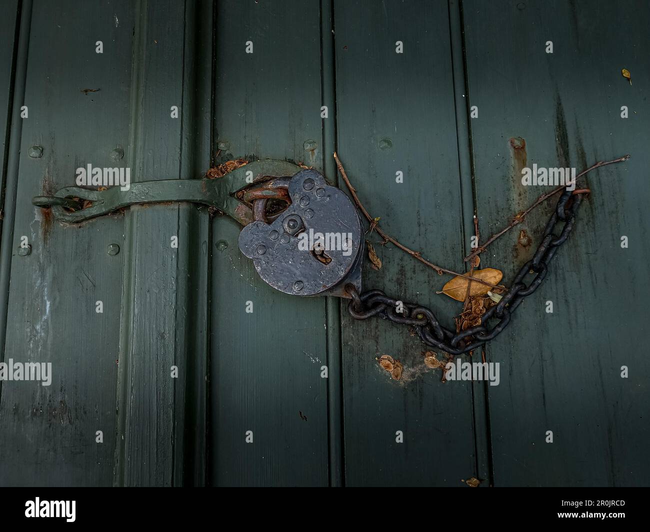 Private sign on iron gate hi-res stock photography and images - Alamy