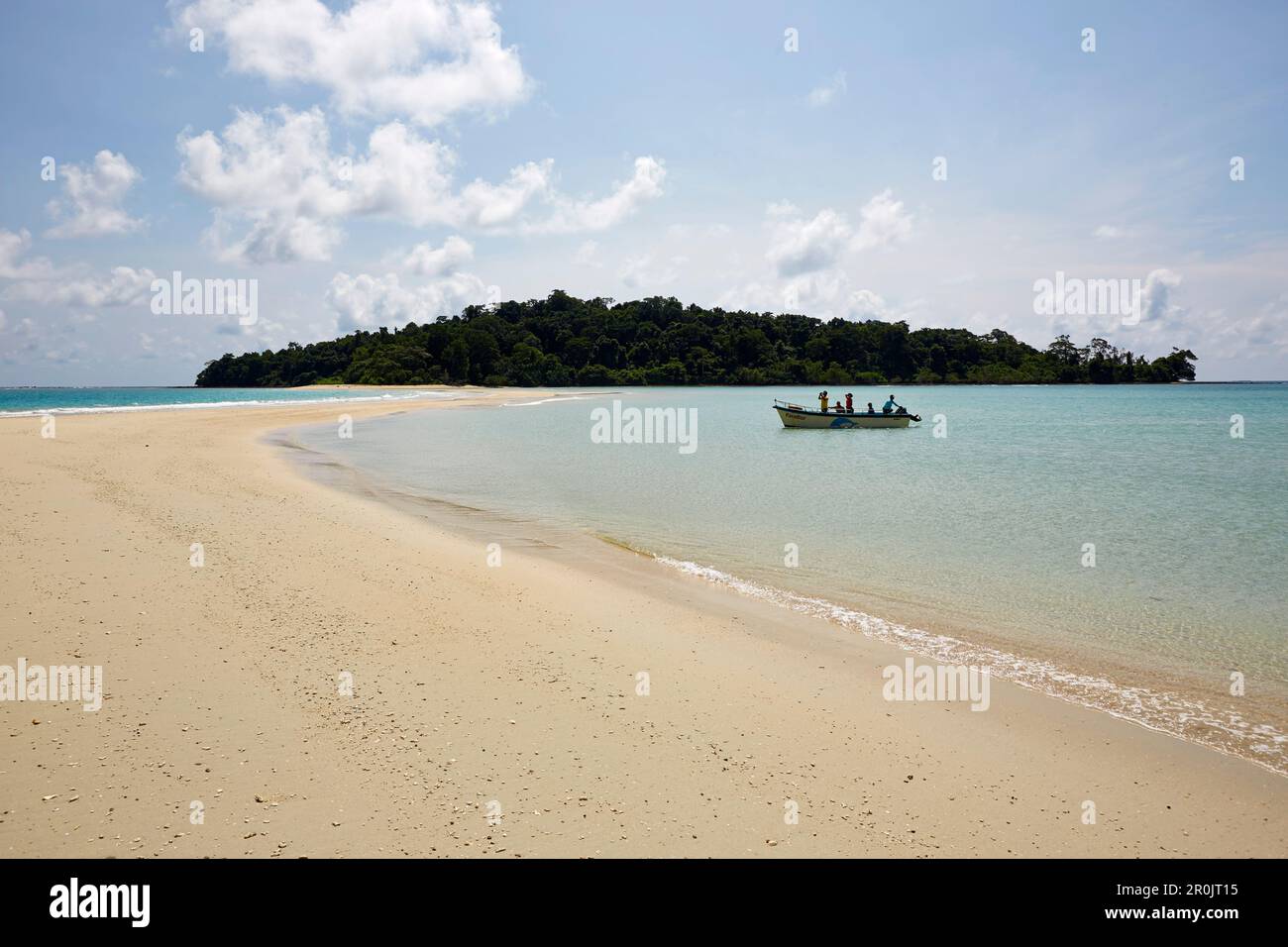Aerial Bay Harbour, visitors land in Smith Island, northern sand bank ...