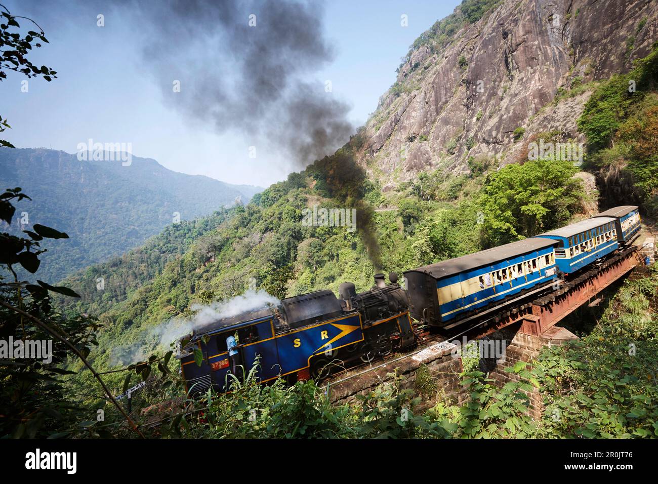 Diesel locomotive of the Nilgiri Mountain Railway, Steilstrecke, cog ...