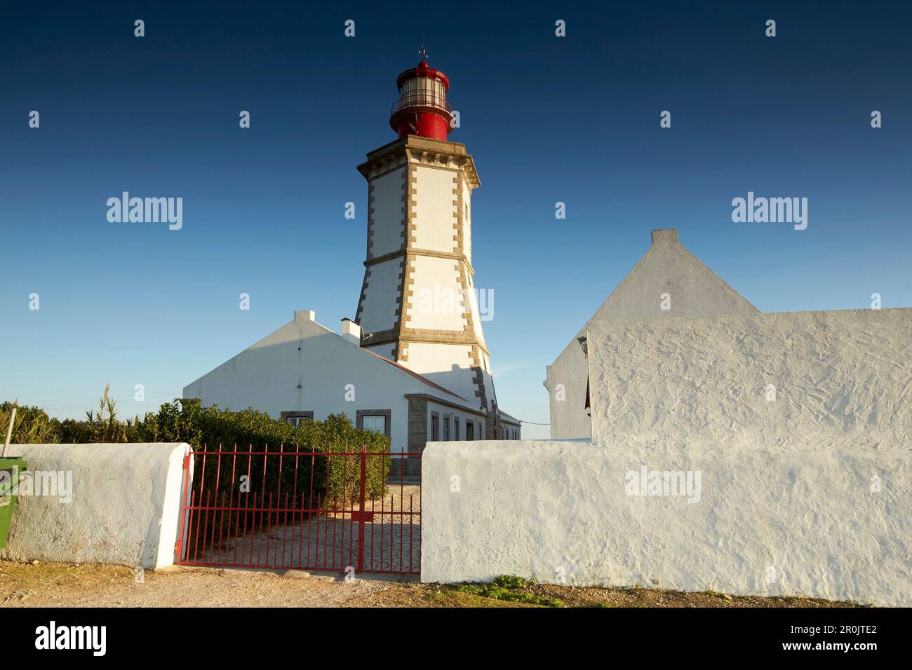 Cabo Espichel lighthouse, Cabo Espichel, Setubal, Portugal Stock Photo - Alamy