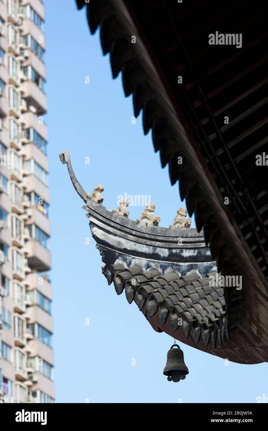Roof detail, bell, roof figures, Yufo Temple, Jade Buddha Temple ...