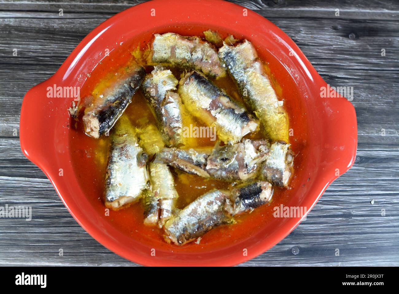 Canned spiced Sardines in vegetable oil, easy opening, sardine fish ...