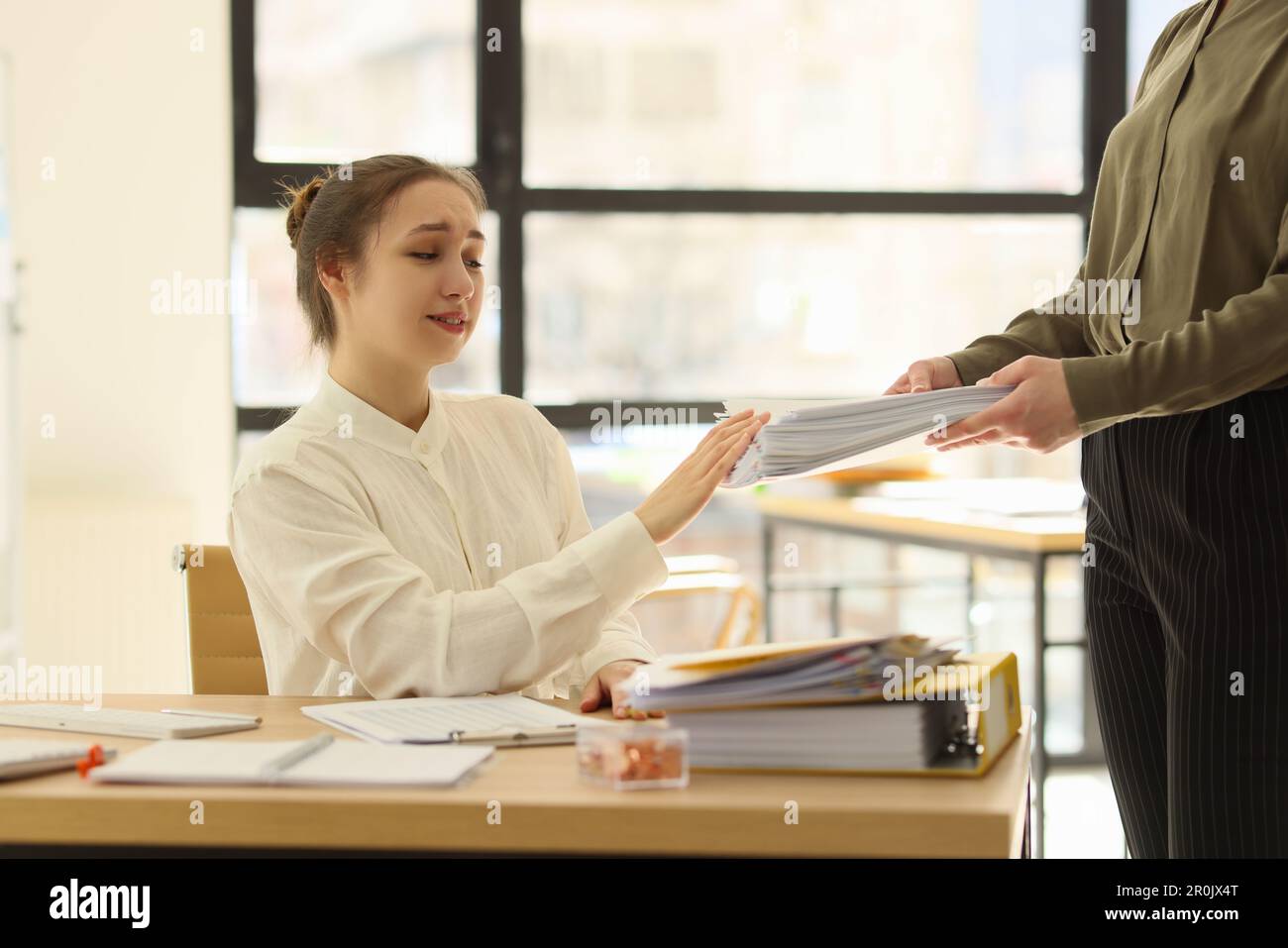 Extra task paper hi-res stock photography and images - Alamy